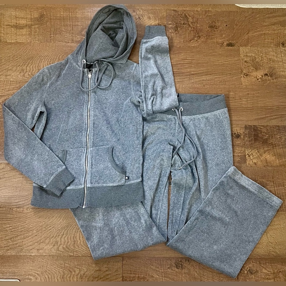 Victoria’s Secret Supermodel Essentials Grey Sweatsui… - Gem
